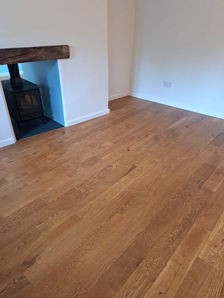 V4 EP103 Golden Oak - Engineered hardwood - Chester Wood Flooring ...